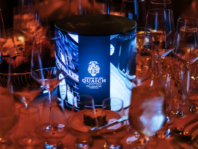 Lightup branded table centerpieces gallery - Illuminaria