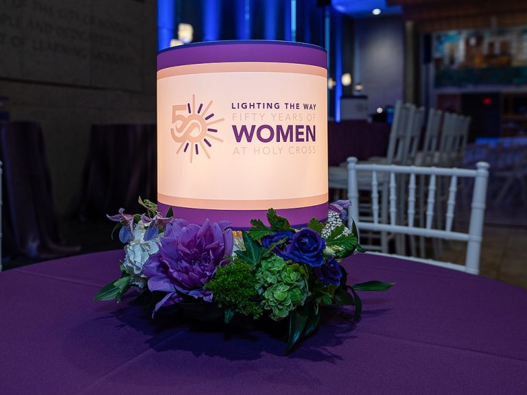 Lightup branded table centerpieces gallery - Illuminaria